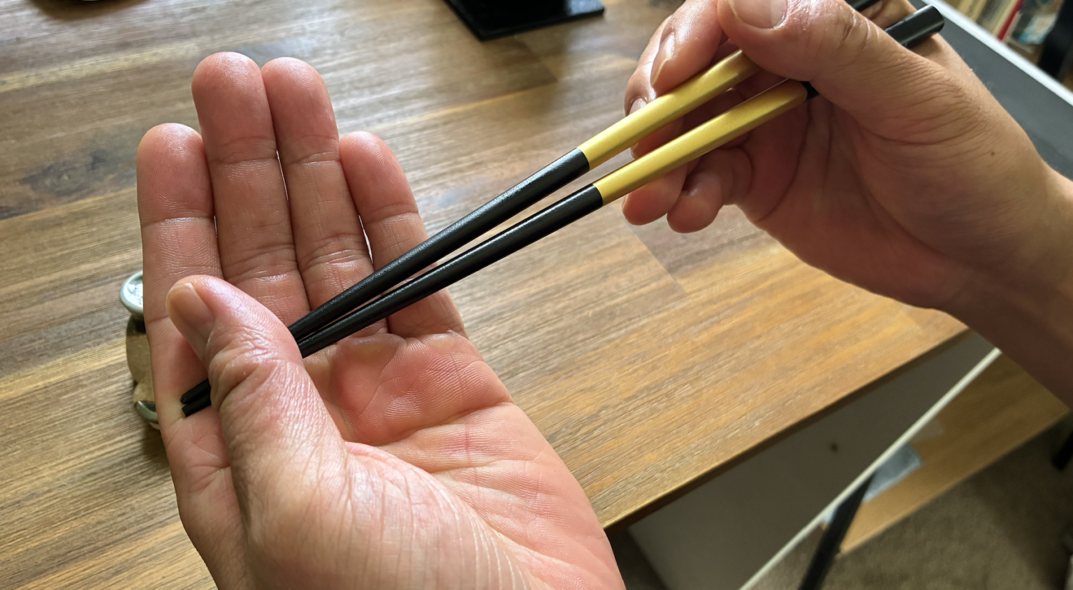 The Do’s and Don’ts of Chopstick Use in Japan | My Sekai Classroom