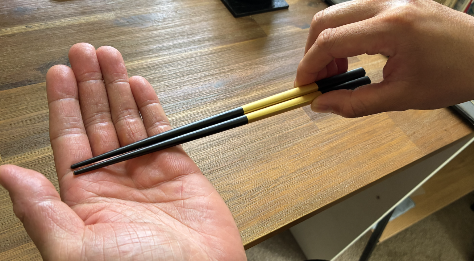 The Do’s and Don’ts of Chopstick Use in Japan | My Sekai Classroom